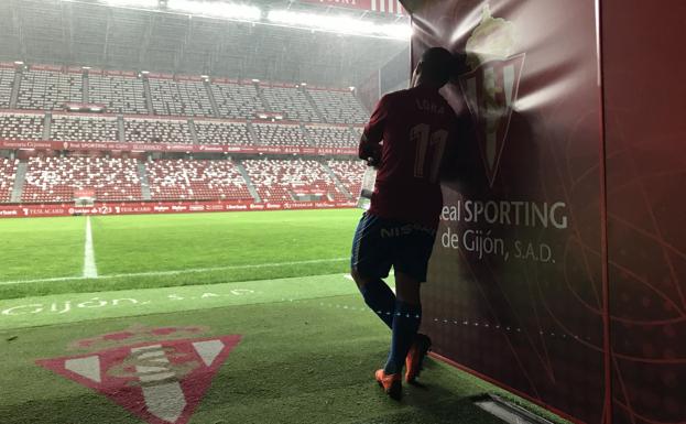 Alberto Lora: El futbolista que rompió el molde en el Sporting | El ...