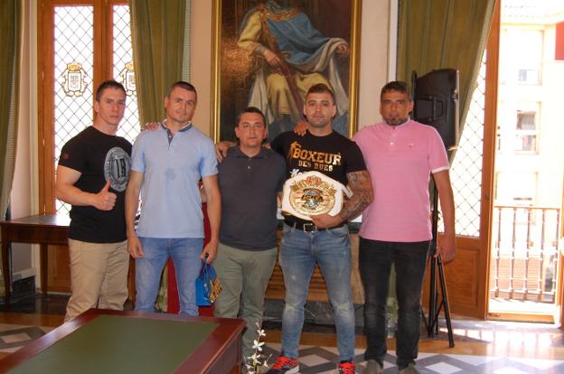 Oviedo homenajea a Alberto Blanco y Aitor Nieto | El Comercio