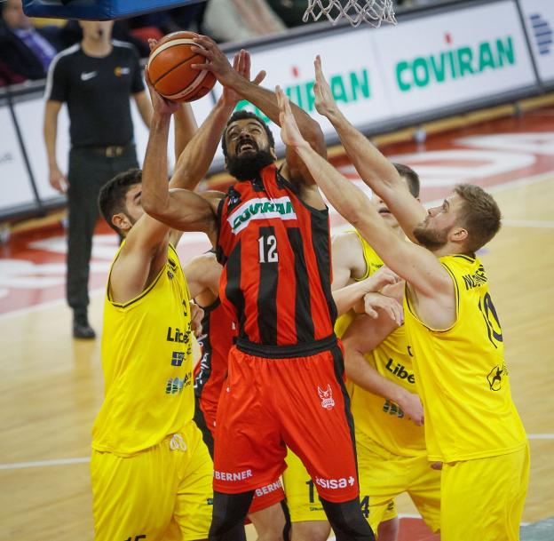 Devin Wright se acerca al Liberbank | El Comercio