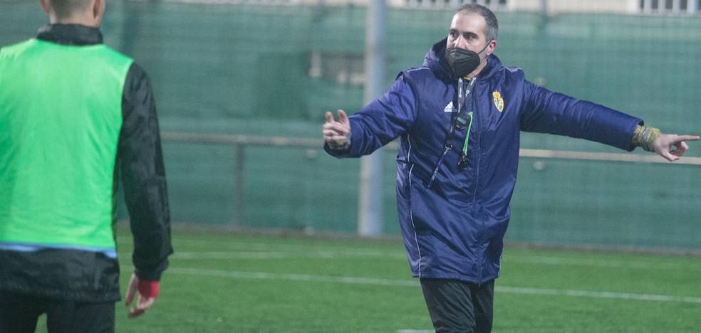 Luis Rueda perfila su plan para el Avilés | El Comercio