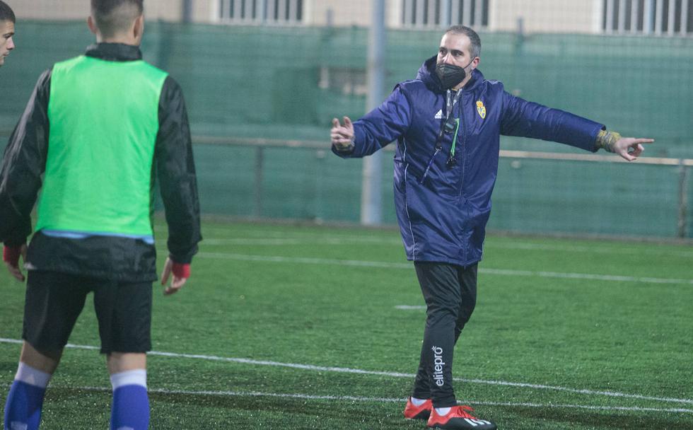 Luis Rueda perfila su plan para el Avilés | El Comercio