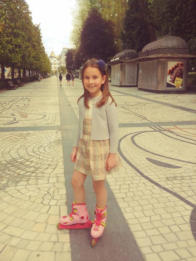 Inés Rodríguez tiene 10 años y ya ha escrito una novela de aventuras ...