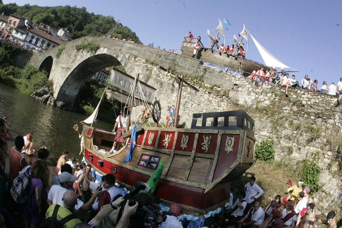 Fotos: Un recorrido visual por la historia del Descenso Folklórico del ...