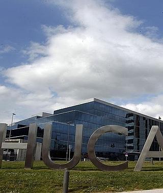 El nuevo HUCA llega a su primer año con una lista de espera mayor a la ...