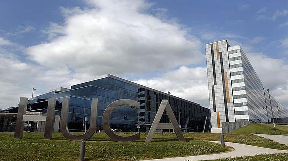 El nuevo HUCA llega a su primer año con una lista de espera mayor a la ...