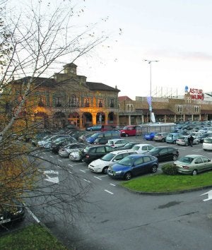 La Agencia Tributaria de Madrid subastará siete locales de Parque Astur ...